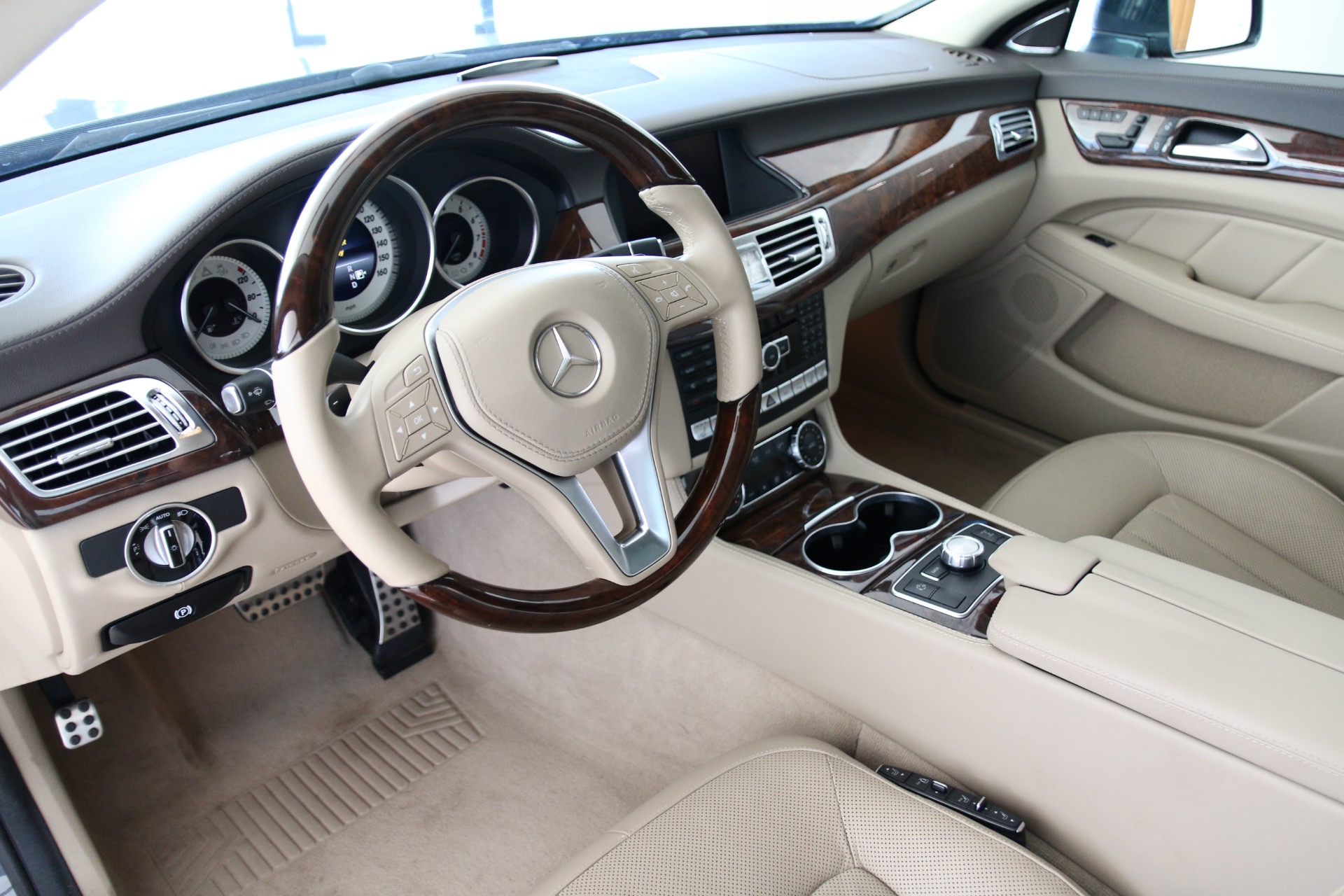 Cls 550 2022 Interior