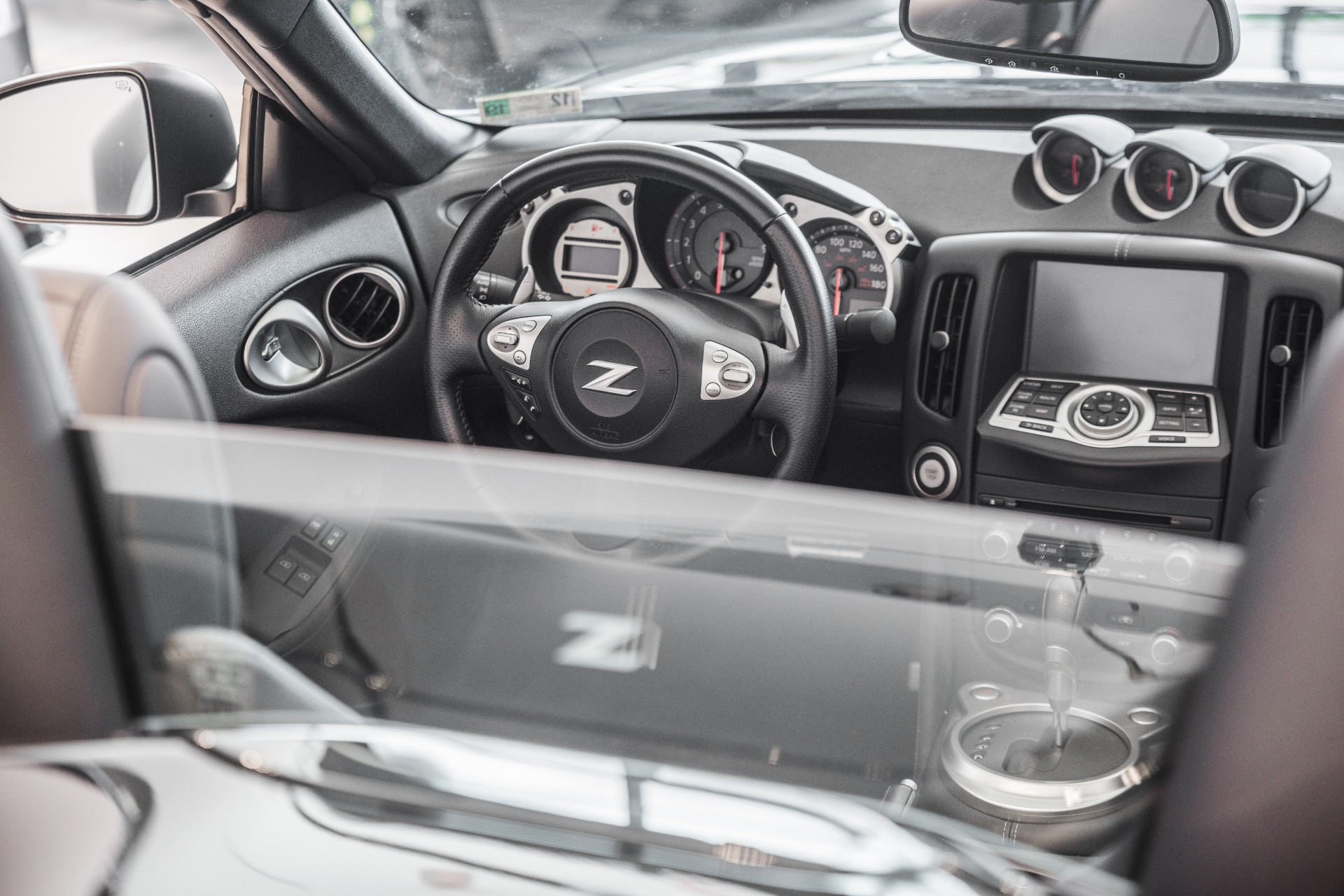 2010 Nissan 370z Interior