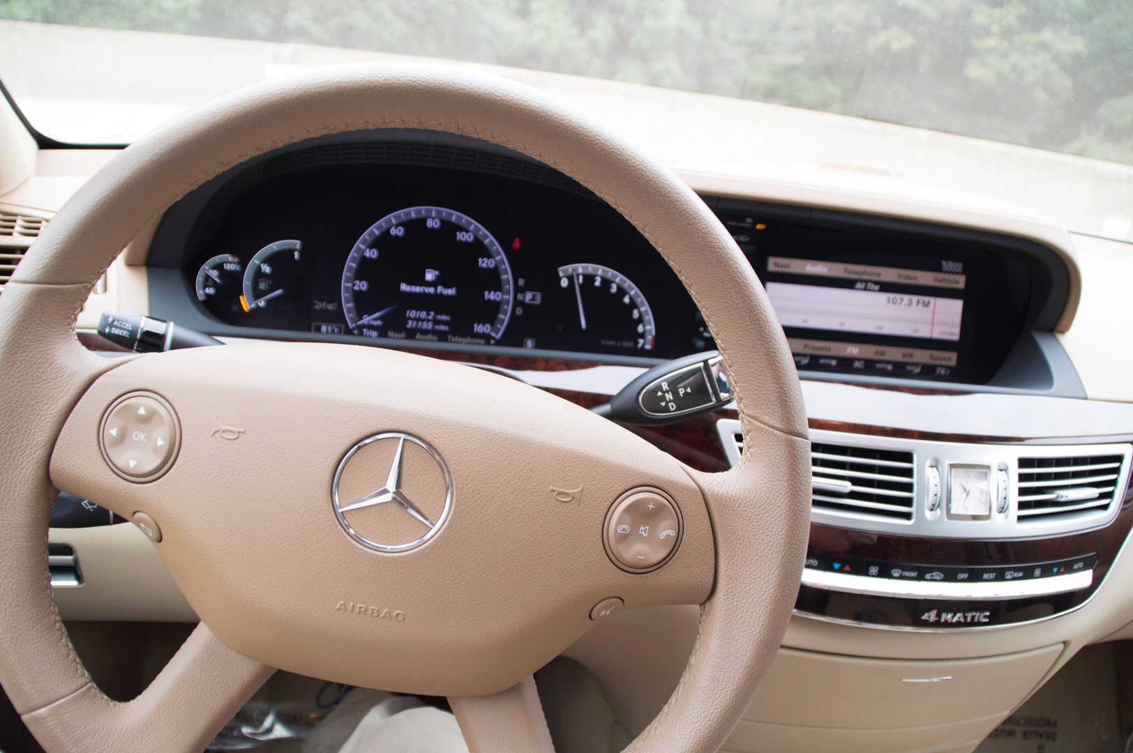 Silver 2008 Mercedes S550 Interior