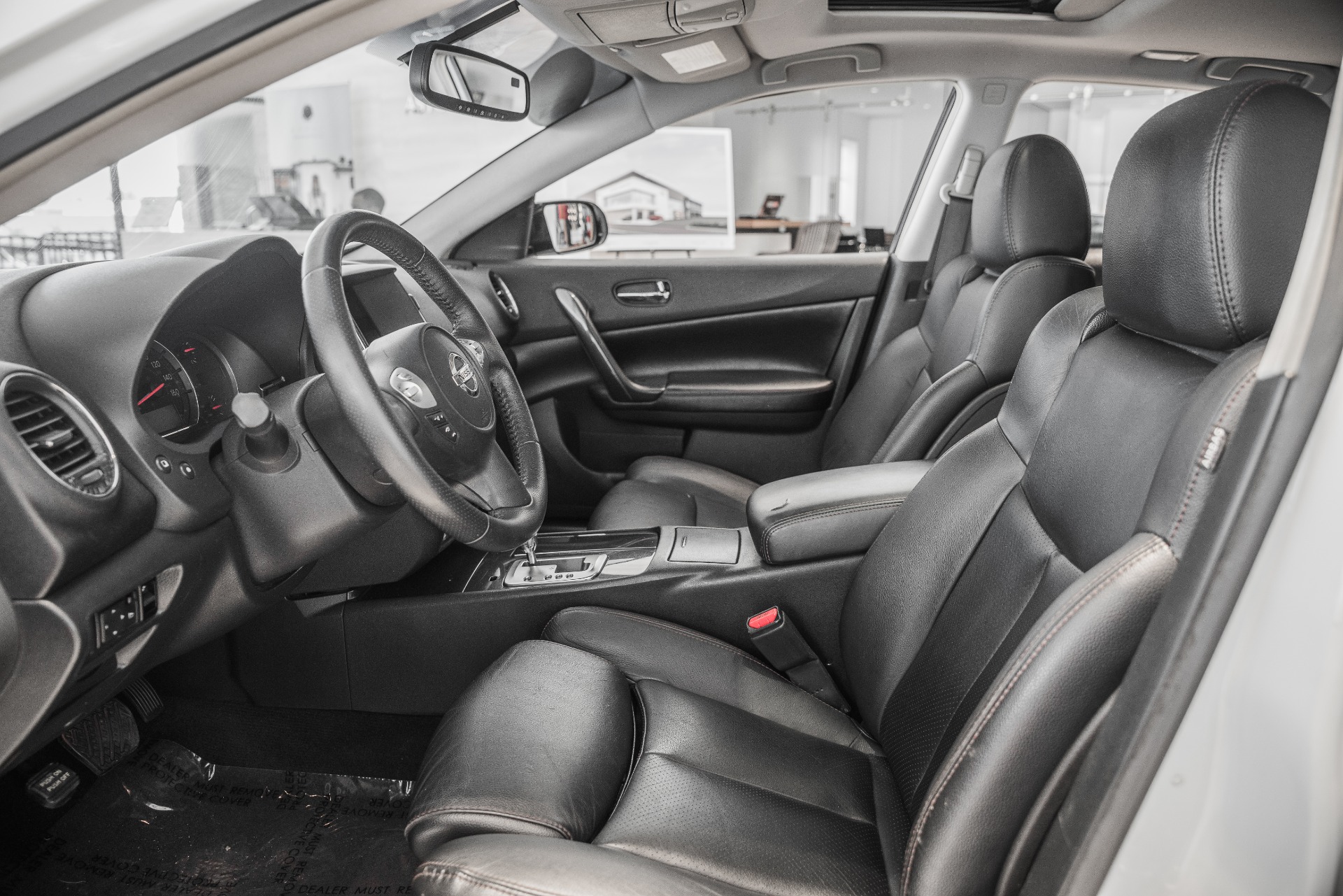 Nissan Maxima 2011 Interior
