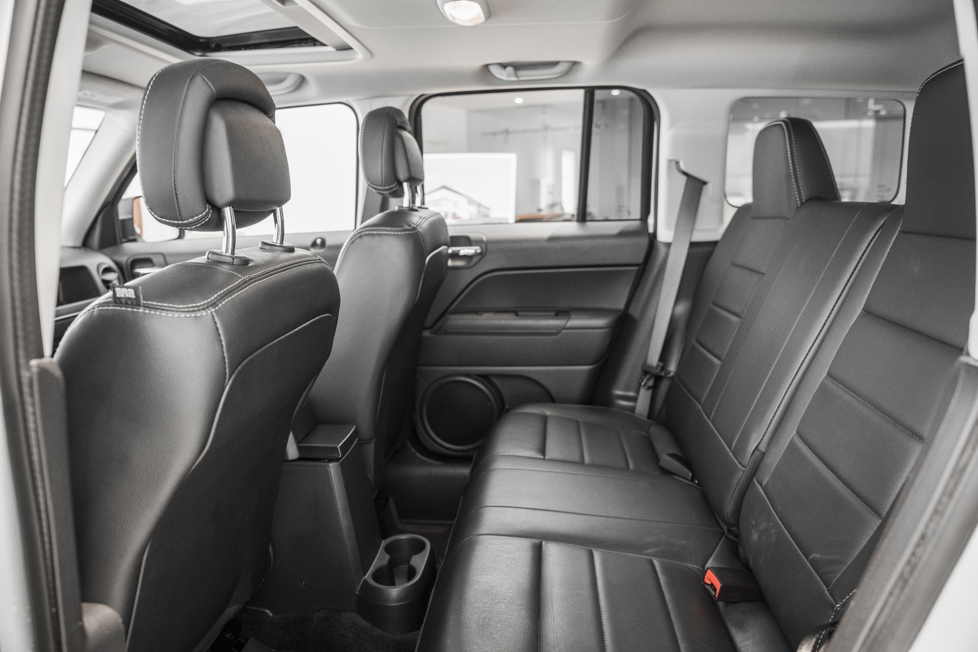 Jeep Patriot 2017 Interior Photos | Cabinets Matttroy