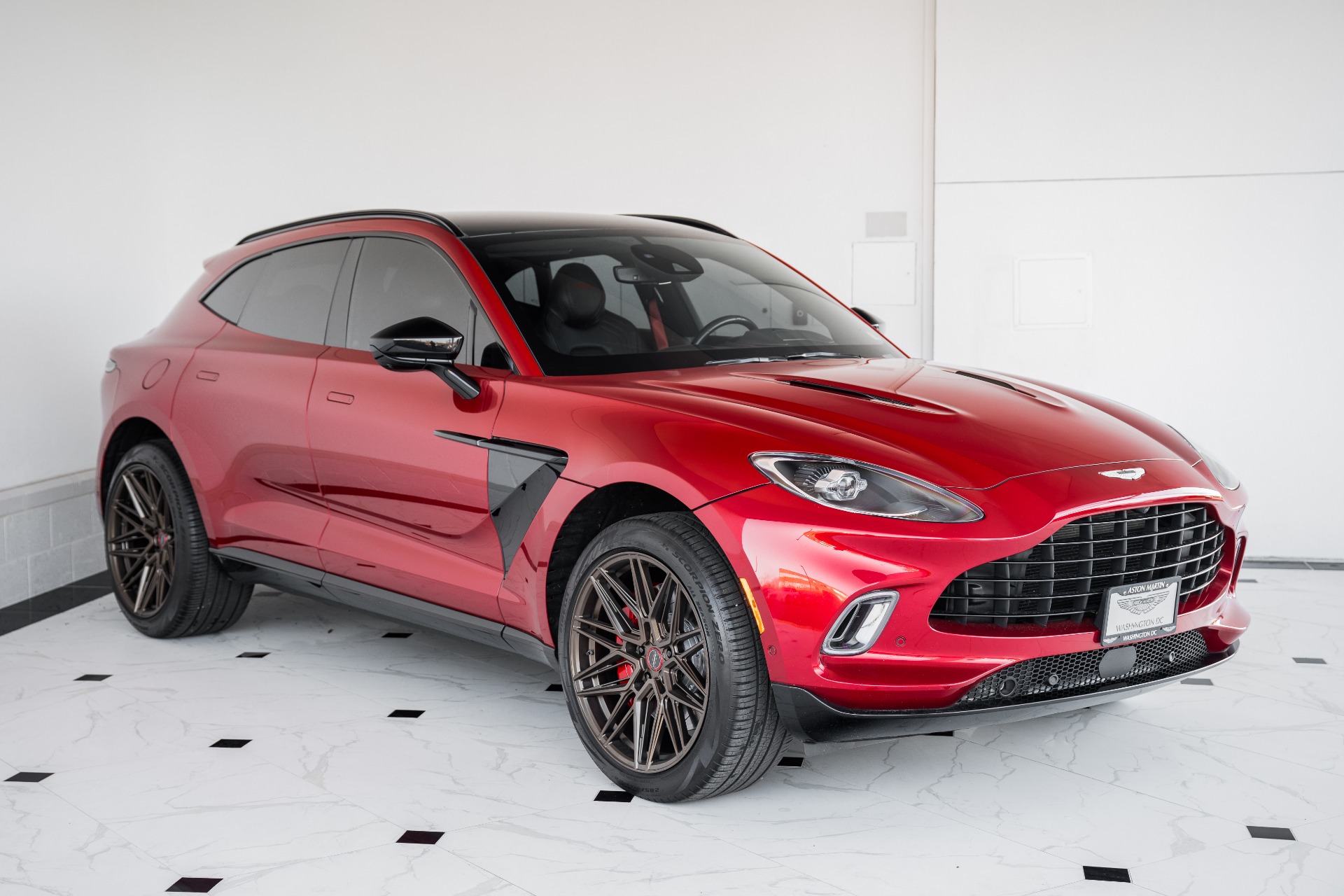 Used 2021 Aston Martin DBX 550 For Sale ($152,995) | Exclusive ...