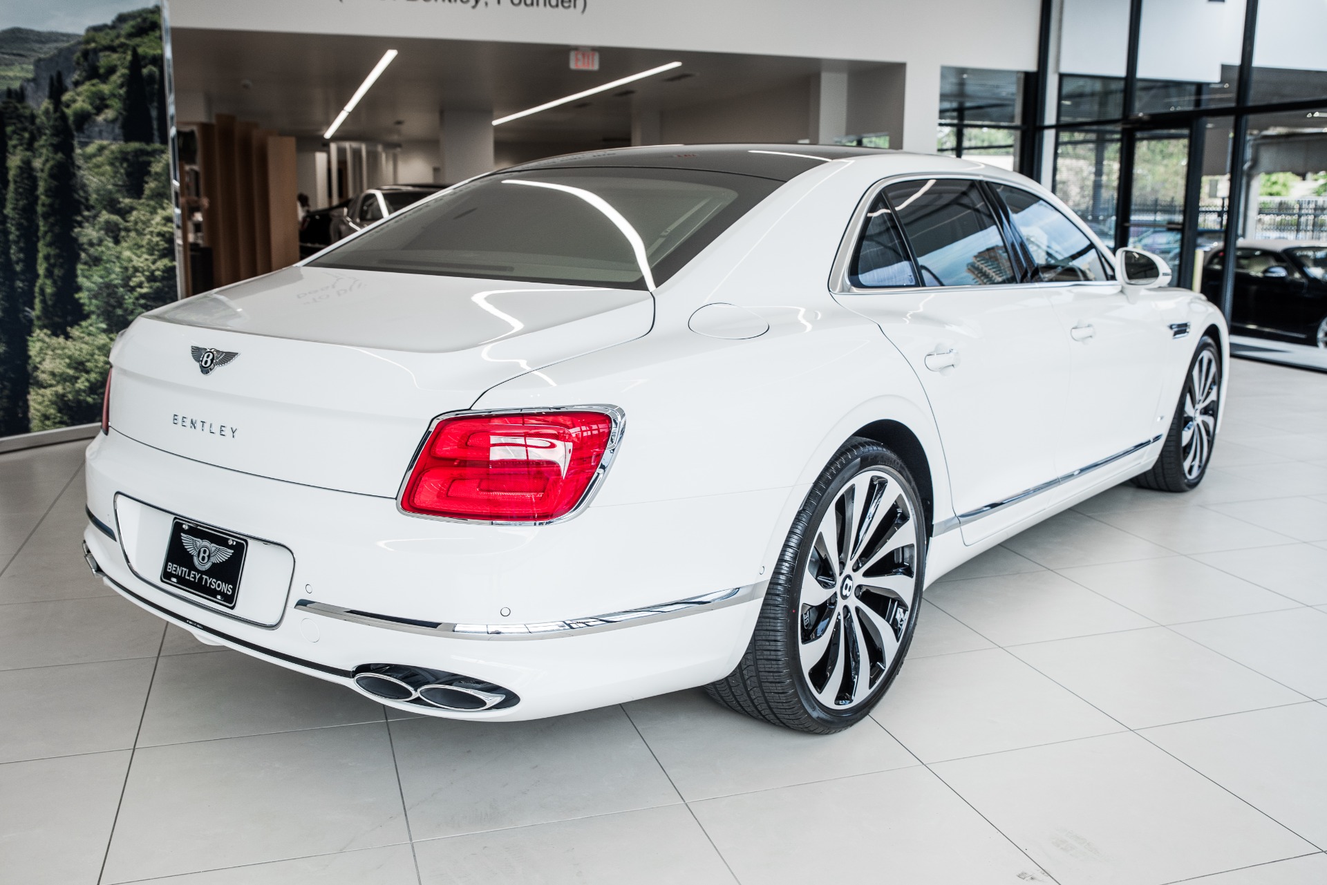 2022 Bentley Flying Spur White