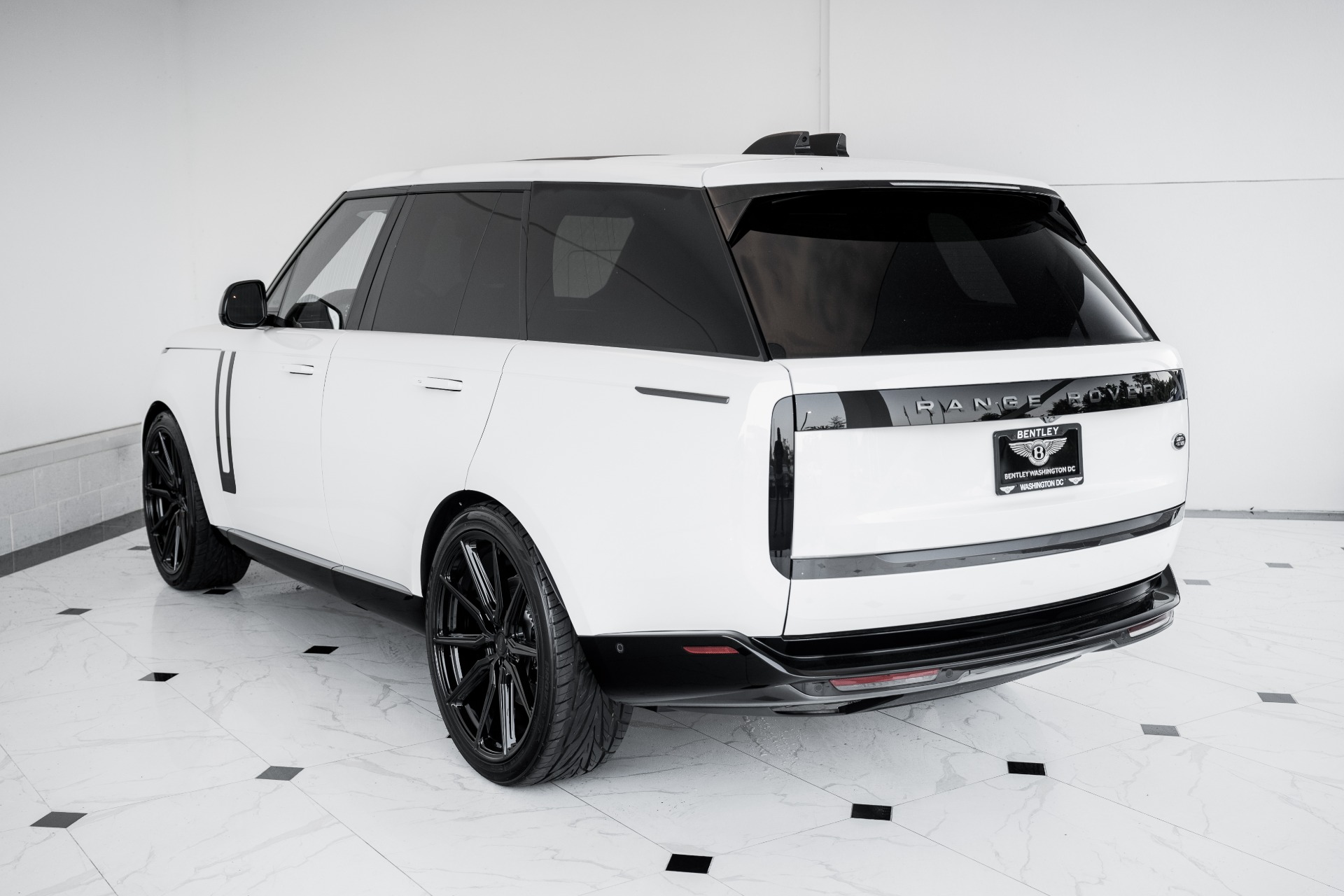 Silver Birch Black Wheels 4x4