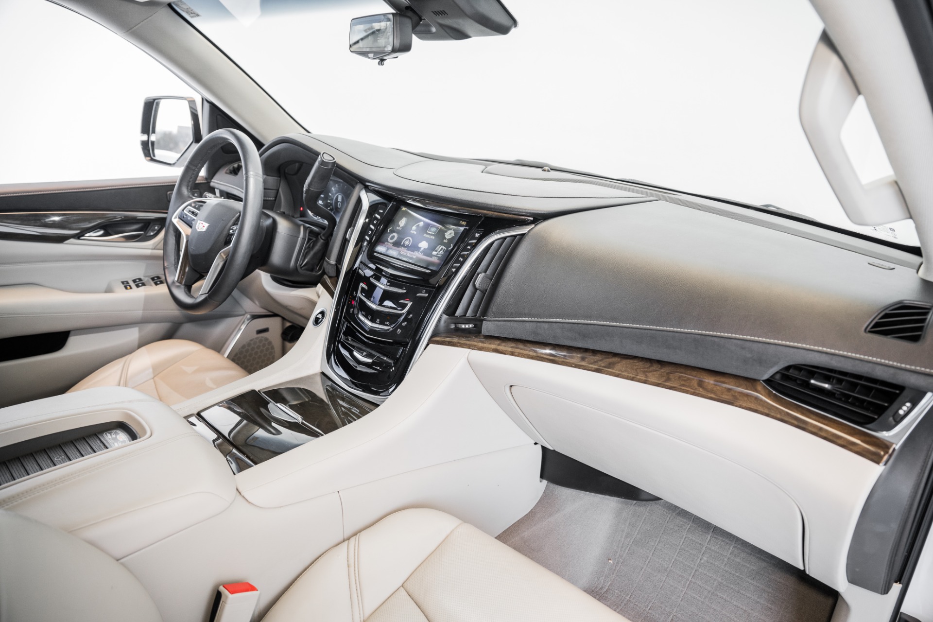 2018 Cadillac Ext Interior 2018 Cadillac Escalade ESV 2WD Luxury 5