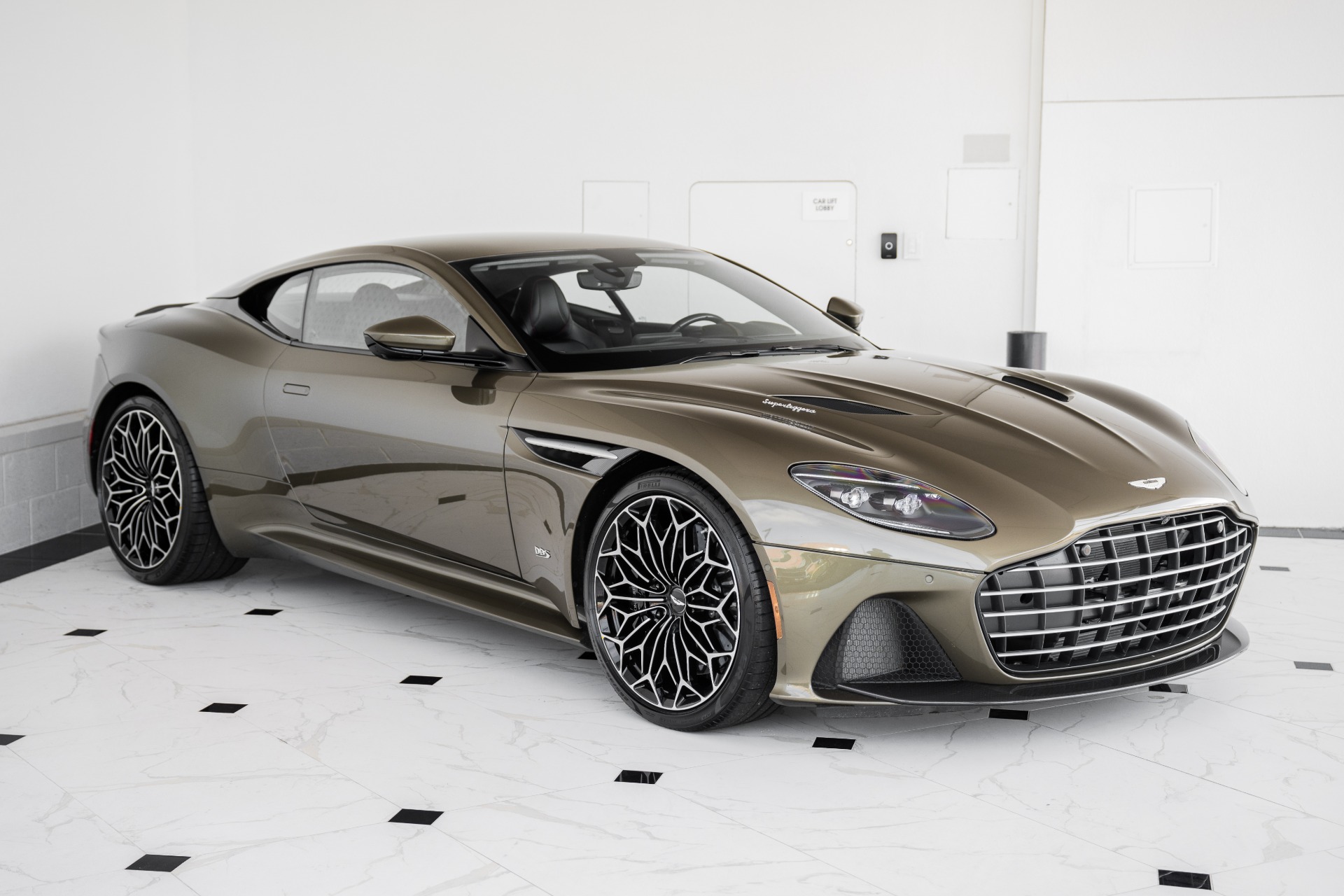 Aston Martin Dbs Black Edition