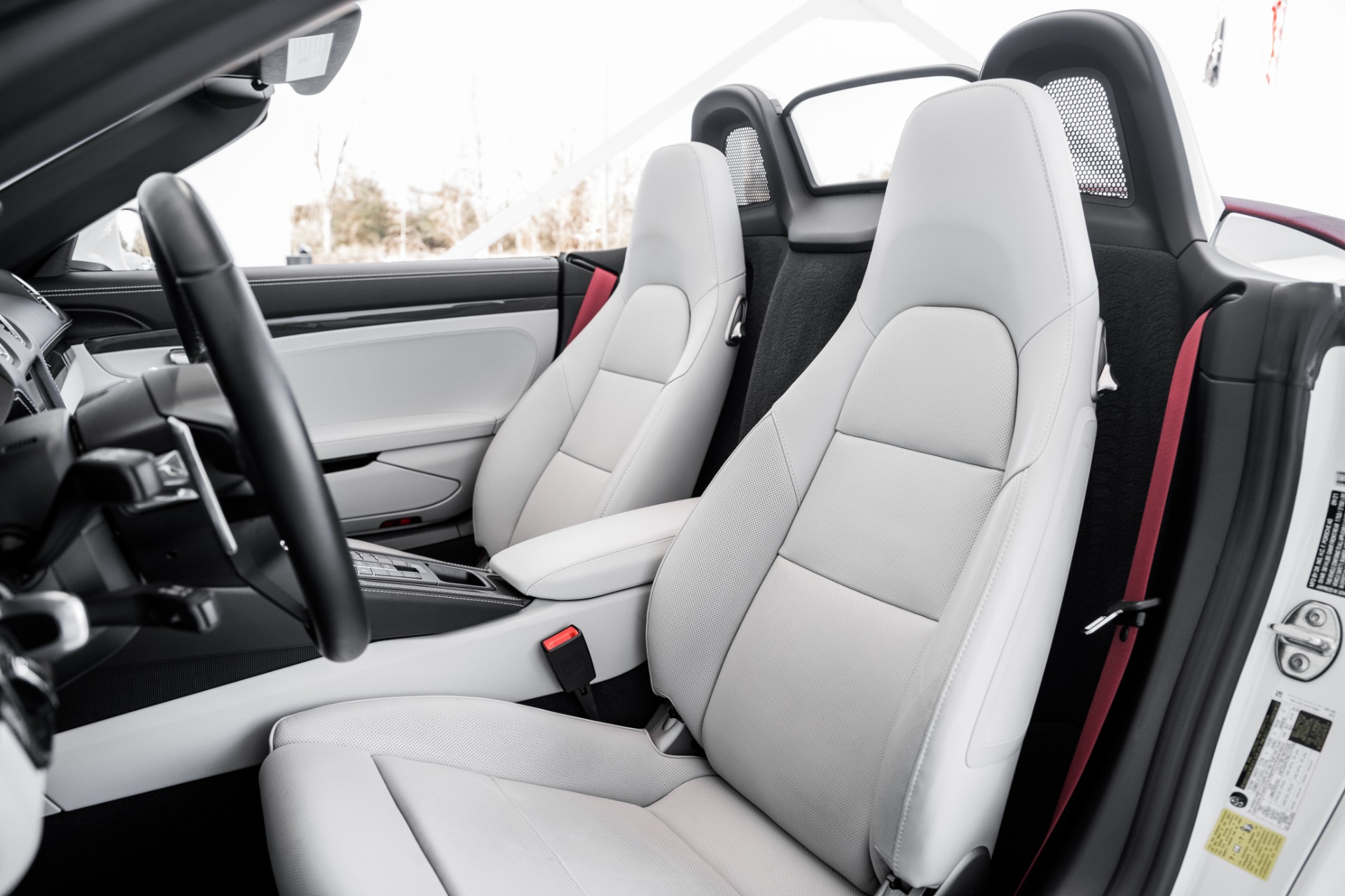 2022 Porsche Boxster Interior