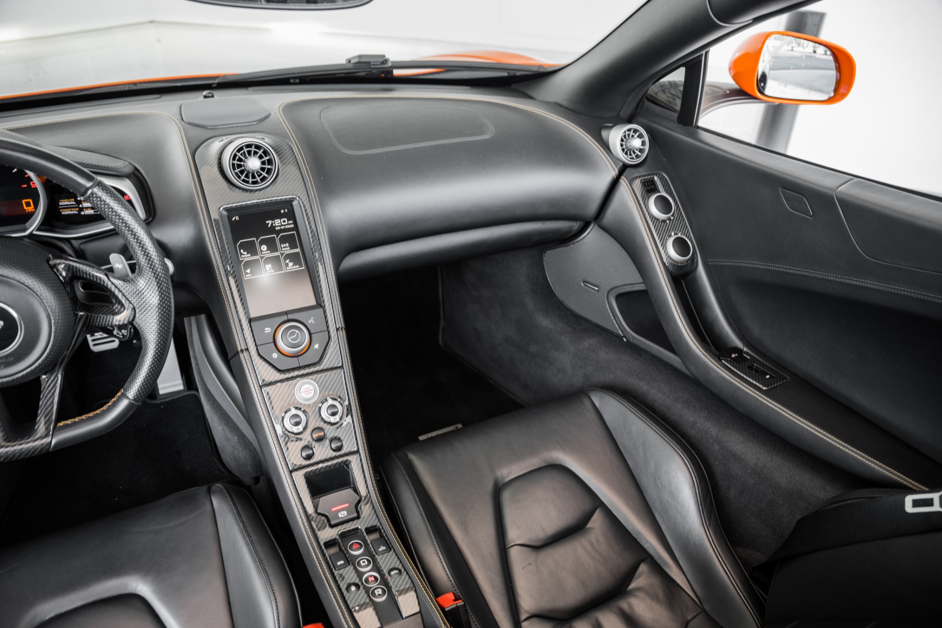 Mclaren 650s Spider Interior