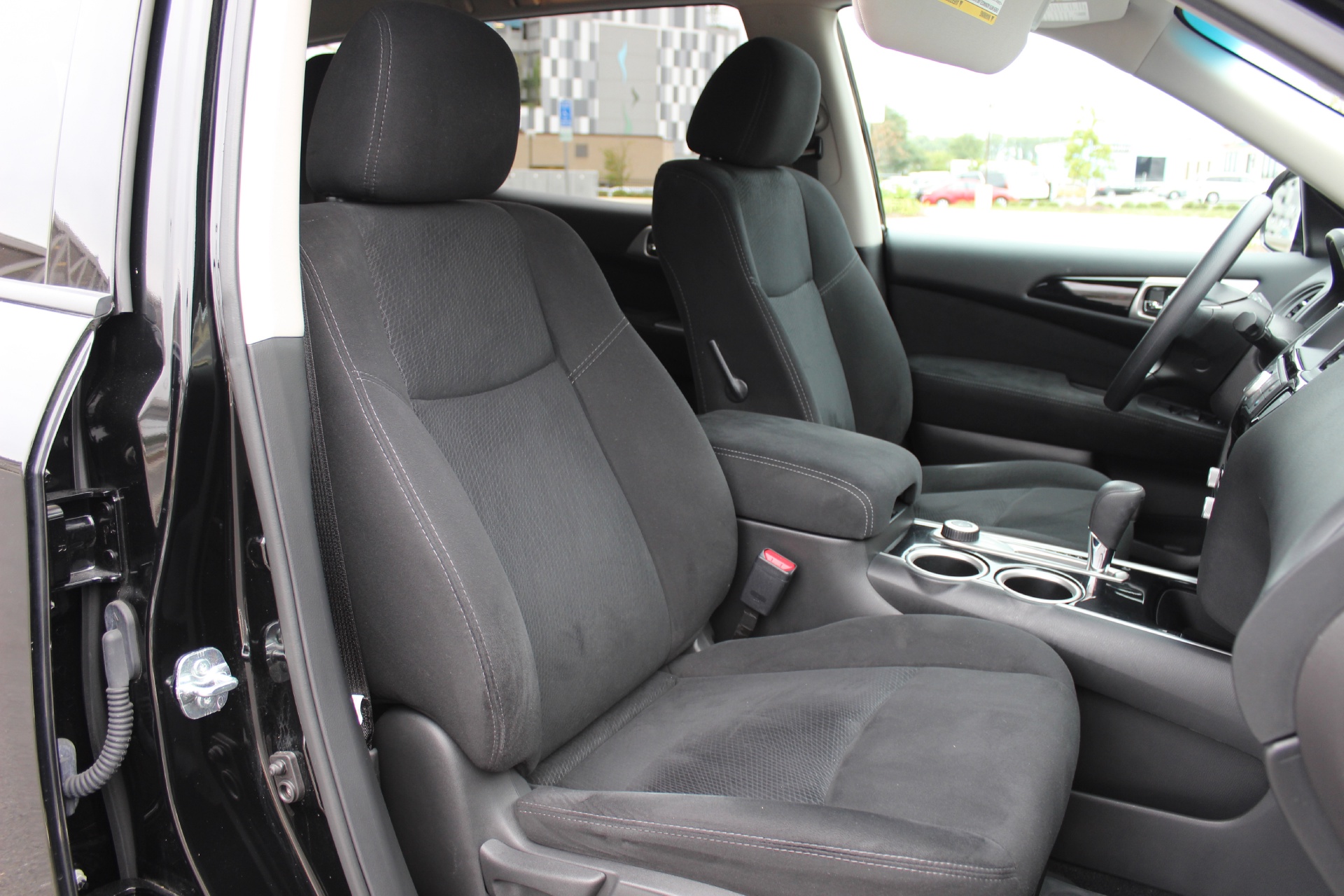 2014 Nissan Pathfinder Black Interior